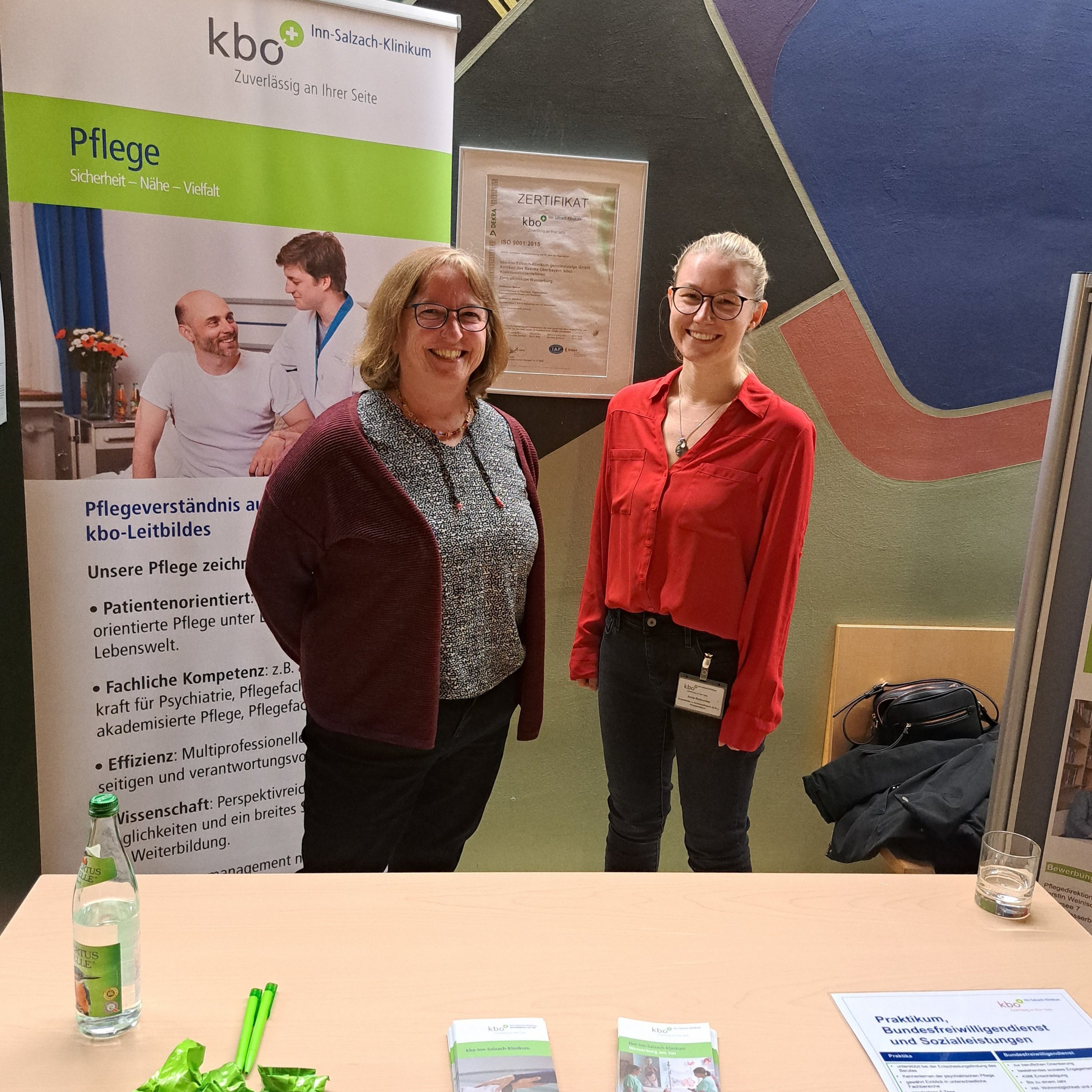 Viel Interesse beim Berufsinformationsabend der Schule am kbo-Inn ...